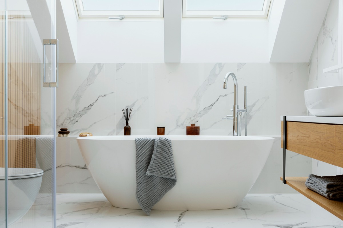 How big should an ensuite bathroom be?